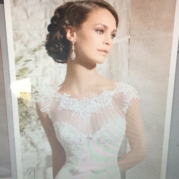 Mori Lee | Dresses | Wedding Gown High Illusion Neckline Slim Aline ...